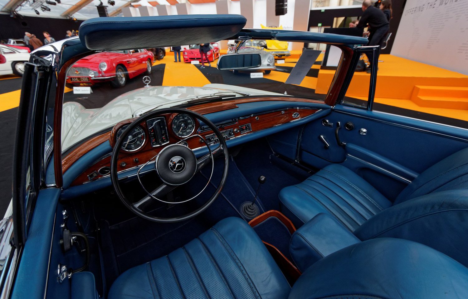 Mercedes-Benz W112 technical specifications and fuel economy